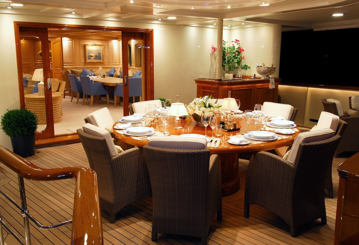 Dining Table Image Gallery – Luxury Yacht Browser | by CHARTERWORLD ...